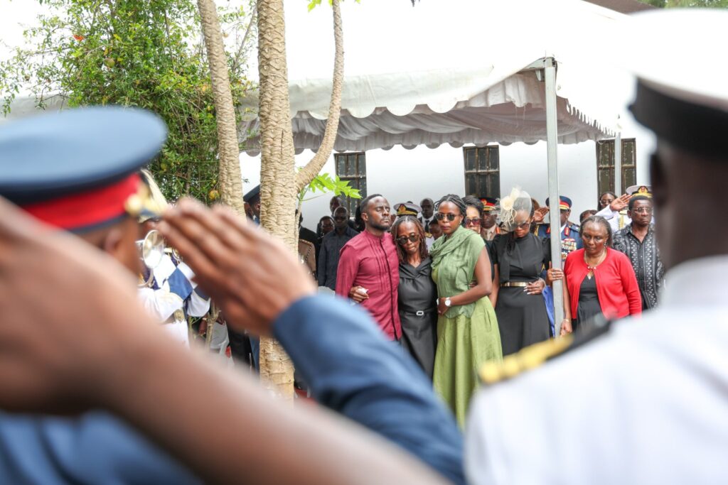 Why Raila Skipped Gen Ogolla’s Burial In Siaya - Kenya Insights
